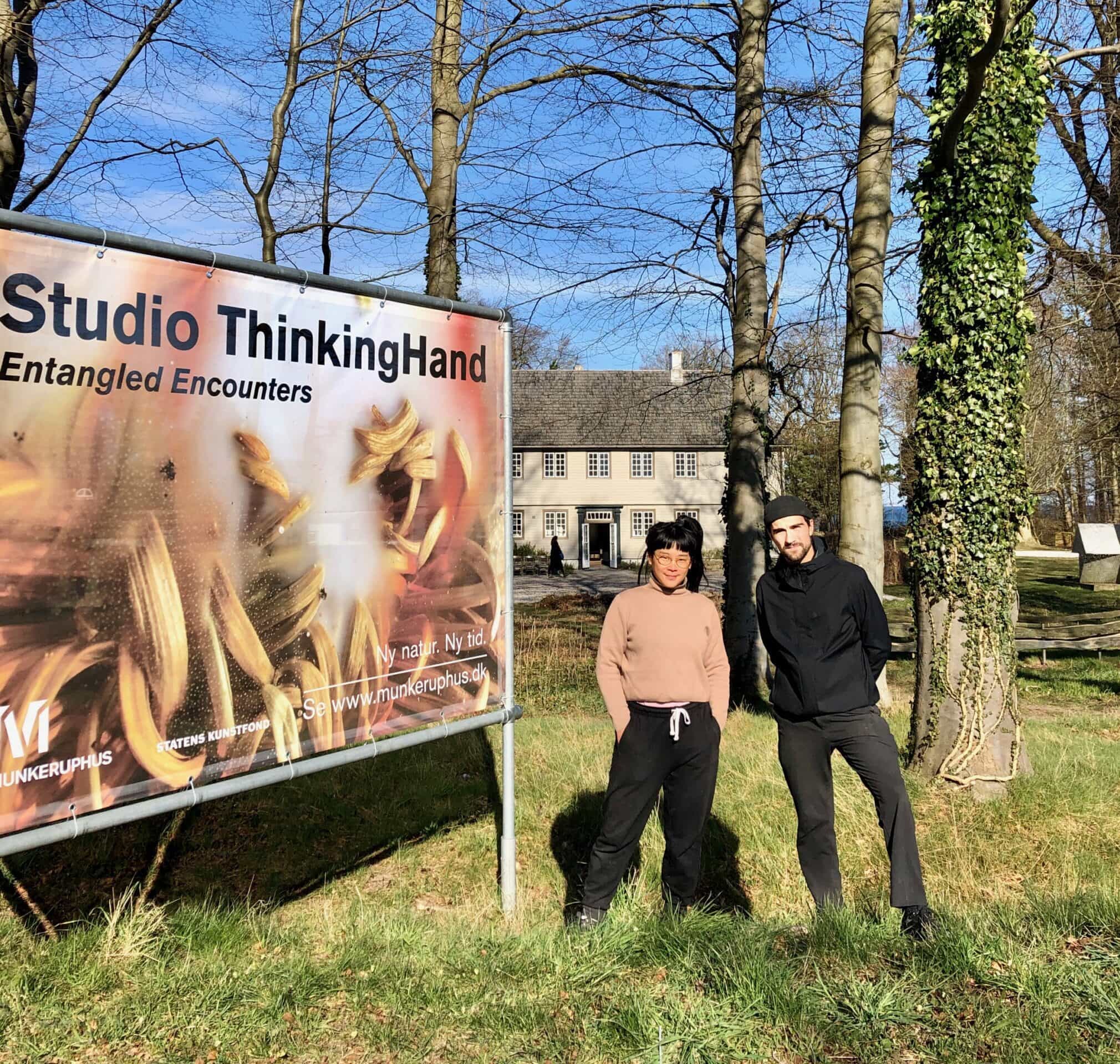 Studio ThinkingHand viser rundt i deres soloudstilling - Munkeruphus